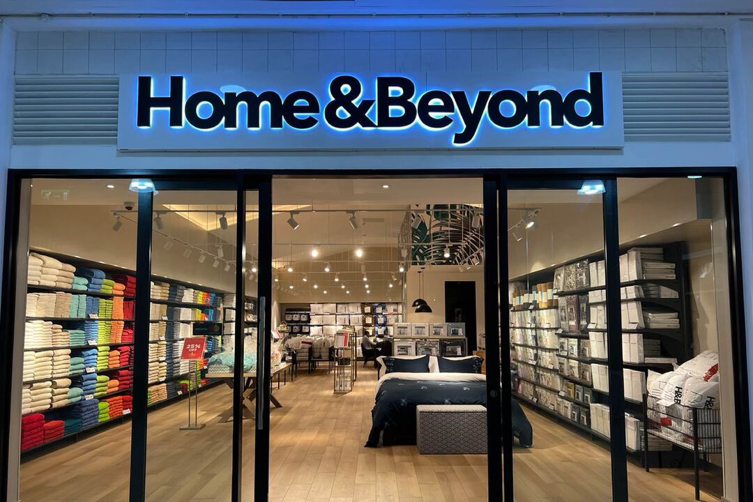Home & Beyond – Sarit